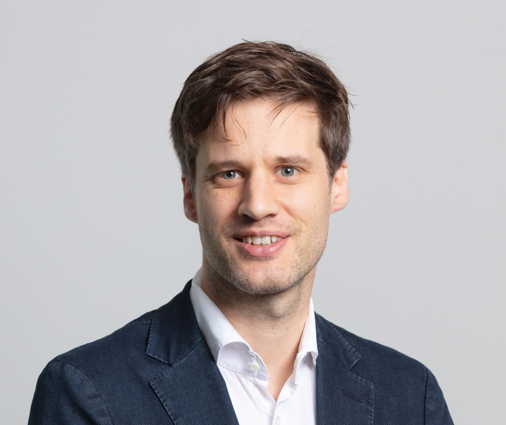 Associate Professor Sebastian Eibach